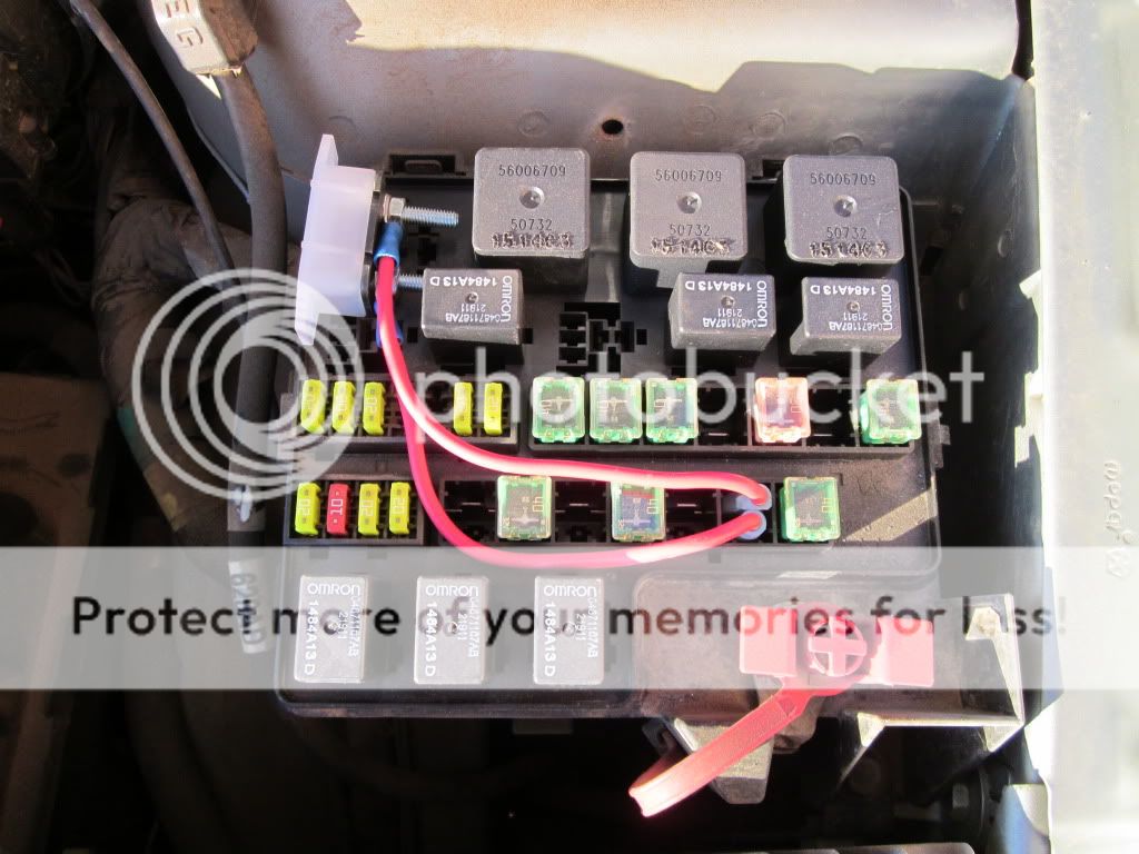 Fuses or Circuit breakers? | Mercedes-Benz Forum